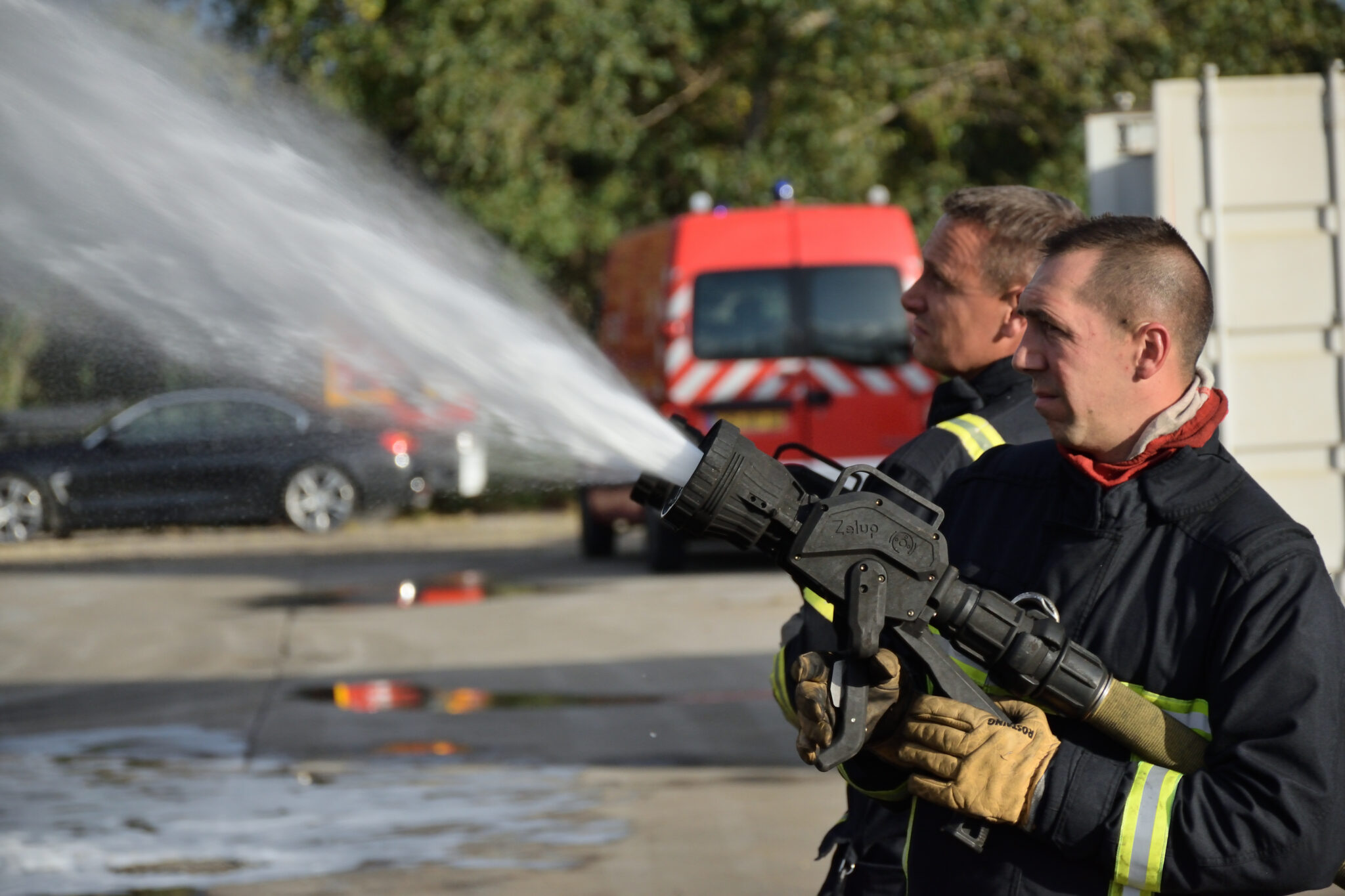 Première formation sur le nouveau système de lance incendie diphasique ... Première formation sur le nouveau système de lance incendie diphasique ...